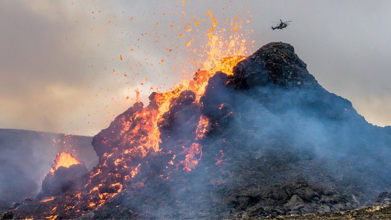Crazy Photography at the Iceland Volcano Eruption - Photographing Iceland